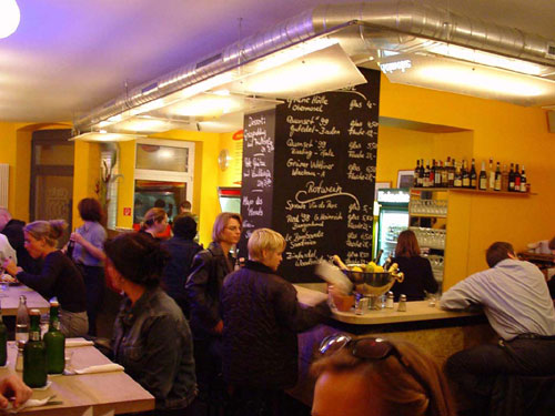 Düsseldorf-Magazin: Curry im Medienhafen